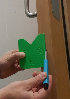 8 in 1 Carpentry Multi Tool Red