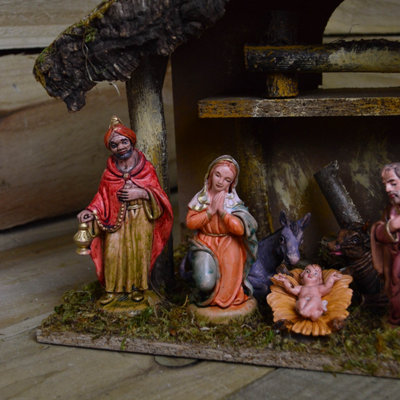 8 Piece Traditional Nativity Scene Figures And Stable Christmas ...