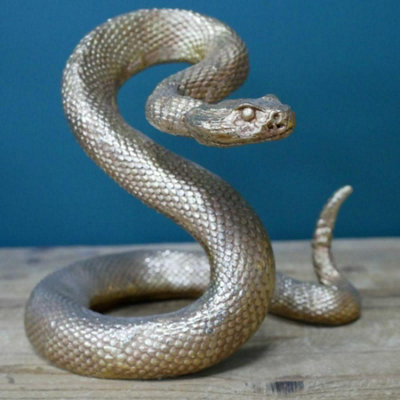 A beautifully detailed, swirled standing snake