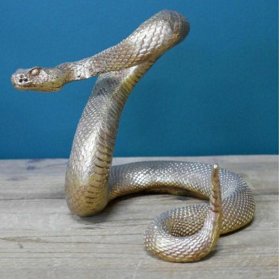 A beautifully detailed, swirled standing snake