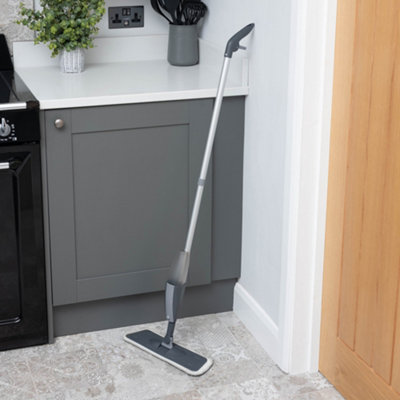 ADDIS Essentials Microfibre Spray Flat Mop with 2x Spare Replacement ...