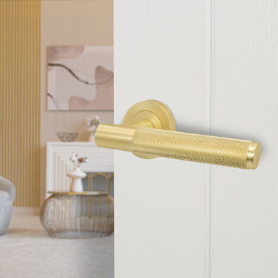 AFIT Brass Door Handle Satin Brass Internal Lever on Rose Vuori Knurled ...