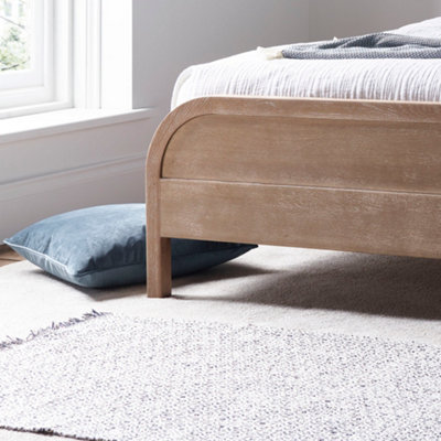 Loaf rattan bed store