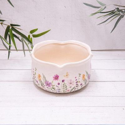 Annibells Cream Floral Ceramic Scalloped Flower Pot (16223) - Medium