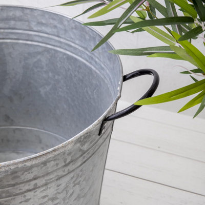 ANNINBELLS LARGE ROUND GALVANISED METAL BUCKET PLANTER (10610)