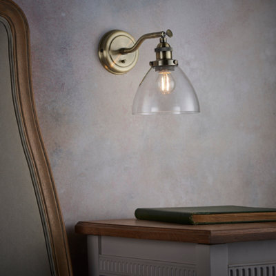 Anson Lighting Pampa Wall light finished in Antique brass plate and ...