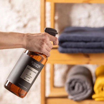 Antiga 1860 Home Textile & Room Spray, 1L - Sandalwood & Bergamot ...