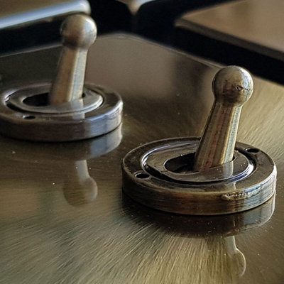 Antique Brass 10A 1 Gang Intermediate Ingot Light Switch - Black Trim ...