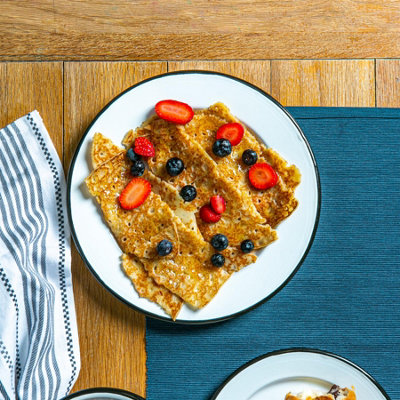 Argon Tableware 16 Piece White Enamel Dinner Set - cm - Black