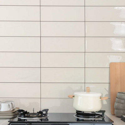 Aria Cream Metro Gloss Effect Tile - 300mm x 100mm