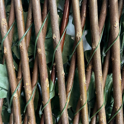 Artificial Maple Leaf Willow Fence Ivy Screen on Trellis Hedge ...