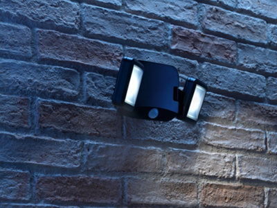 Auraglow Outdoor Battery Operated LED PIR Twin Security Light