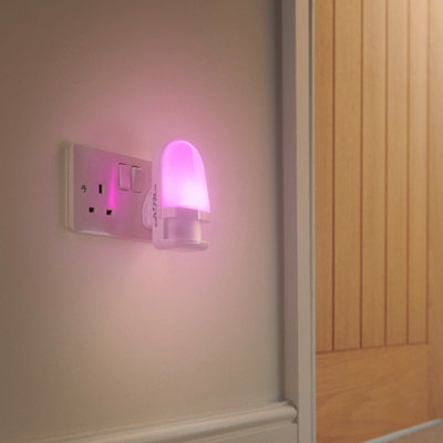 Auraglow Plug In Colour Changing LED Night Light - Daylight sensor
