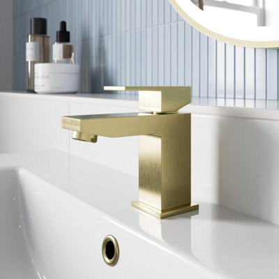 Aveli Mini Cloakroom Basin Mixer Tap & Waste Set - Square Single Lever ...