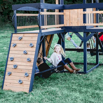 BACKYARD DISCOVERY TIMBER CROSSING WOODEN PLAYCENTRE AND SWING SET ...