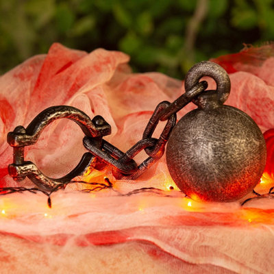 Ball & Chain Halloween Fancy Dress Accessory - Spooky Shackle Halloween ...