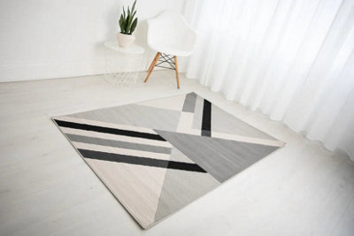 Balletto Rug 186B Grey/Black Home Décor | DIY at B&Q