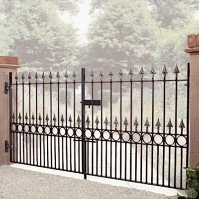 Balmoral Premium Range Low Double Driveway Gate - W365.8 x H116.8 cm ...