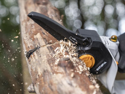 Batavia NEXXSAW 6in One Handed Cordless Chainsaw 18V 1 x 2.0Ah Li-ion ...