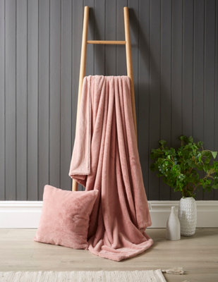 Bellissimo Home Thick Plush Faux Fur Throw Blush. Soft and Warm. 130 x ...