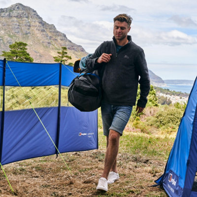Berghaus 5 Panel Windstop with Clear Window Panels, Structured Windbreak