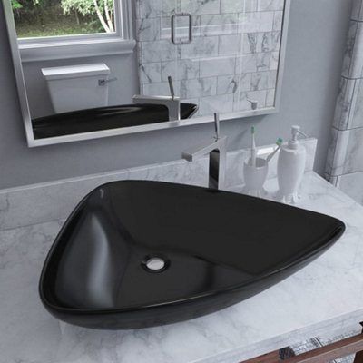 Berkfield Basin Ceramic Black Triangle 645x455x115 mm