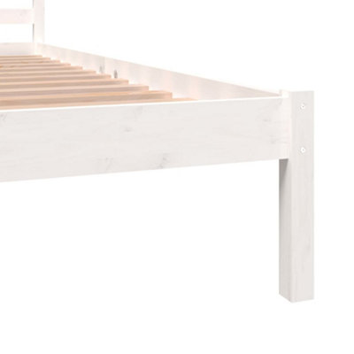 Berkfield Bed Frame Solid Wood Pine 135x190 cm White Double