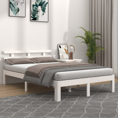Berkfield Bed Frame White Solid Wood 135x190 cm Double | DIY at B&Q