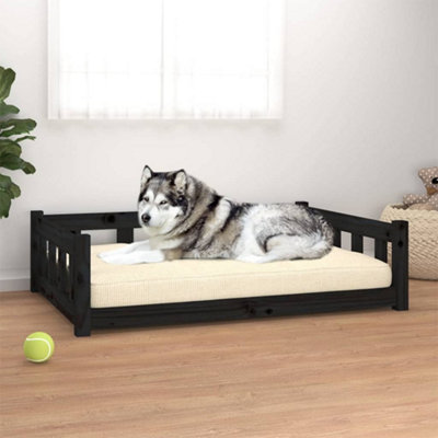 Berkfield Dog Bed Black 105.5x75.5x28 cm Solid Wood Pine | DIY at B&Q
