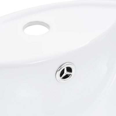Berkfield Wash Basin with Overflow 46.5x18 cm Ceramic White