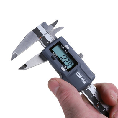 Beta Tools 1651DGTB 200 Screw Slider Locking Digital Vernier
