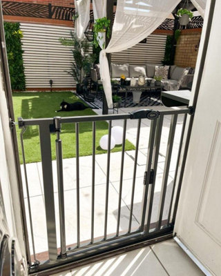 Bettacare Auto Close Stair Gate, 75cm - 82cm, Slate Grey, Pressure Fit ...