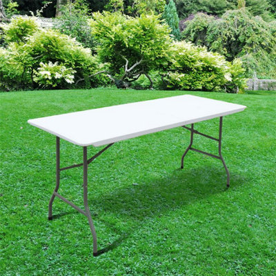 BillyOh 6ft Heavy Duty Plastic Folding Outdoor Trestle Table | DIY at B&Q
