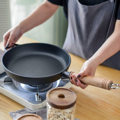 Black Round Cast Iron Skillet with Removable Wooden Handle, 46cm L x ...