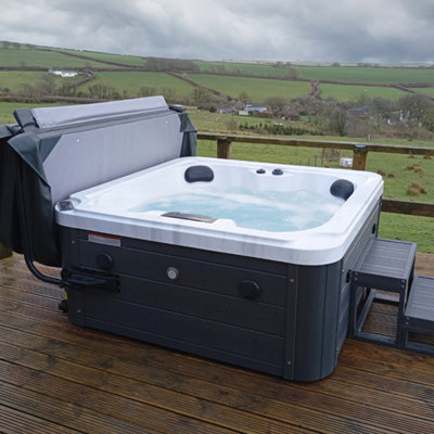 Blue Whale Spa - Pebble Haven - 4 person hot tub