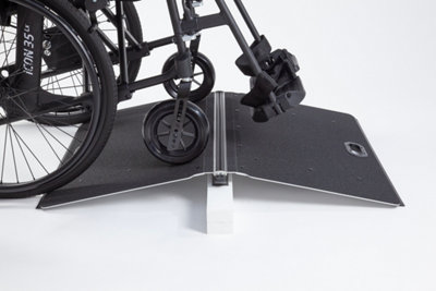 Butterfly Ramp - Folding Bridge Threshold Ramp 15cm for Wheelchair ...