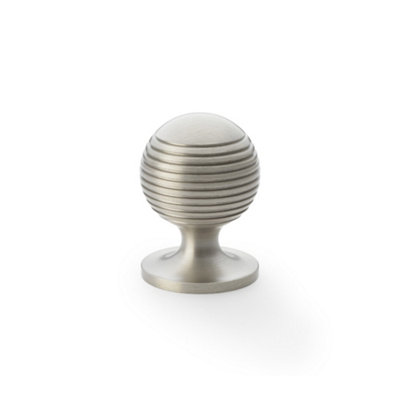 Caesar Cupboard Knob on Round Rose - 32mm - Satin Nickel