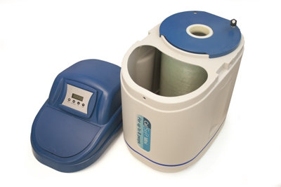 Calmag Calsoft Mini Meter Controlled Water Softener Unit 12.5L - Up to ...