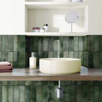 CASCADIA GREEN METRO BRICK EFFECT CERAMIC GLOSS TILE 200 X 65 MM