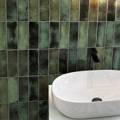 Cascadia Green Metro Brick Effect Ceramic Gloss Tile 200 x 65 mm