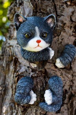 Cat Tree Peeker Garden Ornament | DIY at B&Q