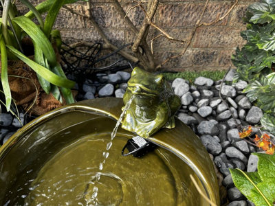 Ceramic Frog Animal Fountain Solar Water Feature