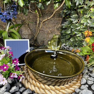 Ceramic Frog Solar Powered Water Feature With Cover
