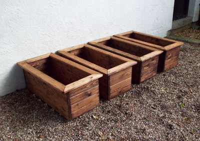 Charles Taylor 4pc Large Trough Set