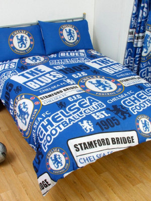 Chelsea FC Patch Double Duvet Cover and Pillowcase Set | DIY at B&Q