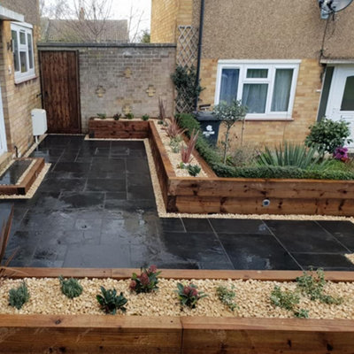 Cheshire Paving Stones Black 18-25mm Limestone Patio Pack as Mix of 4 ...