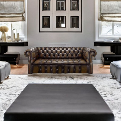 Chesterfield Classic Richmond Settee