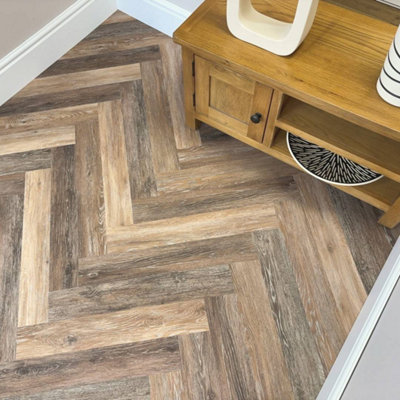 Chic Parquet Dry Back LVT Luxury Vinyl Flooring Oak Diverse 8004 (5.018m²)