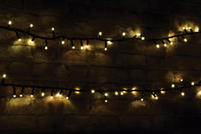 Christmas Festive Heavy Duty Compact Connectable Outdoor Garland LED ...
