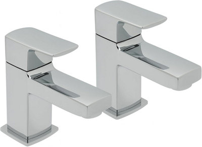 Chrome Bath Tap Pair, Traditional Pillar Design with Solid Brass Build